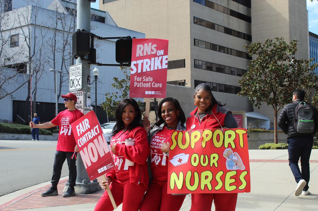 USC Keck and Norris nurses rally at Tommy Trojan statue, demand better ...
